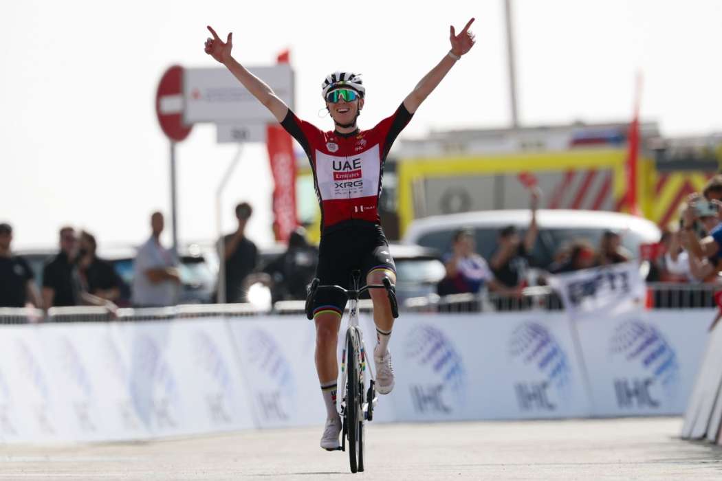 El ciclista esloveno Tadej Pogačar gana por tercera vez en su carrera el UAE Tour | Vozpópuli