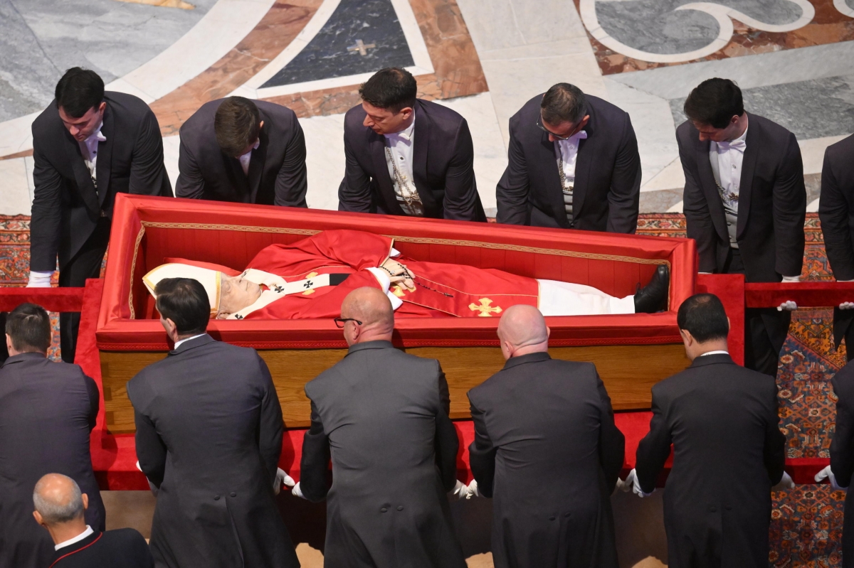 Funeral del Papa Francisco, en directo: traslado del féretro, capilla ardiente y última hora ...