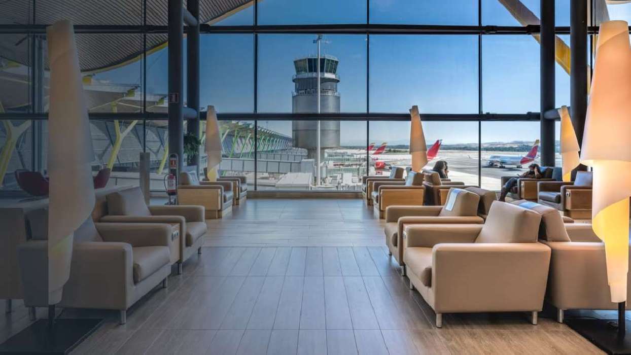 Aena gastará 284 millones en agasajar a los clientes VIP de Barajas ...