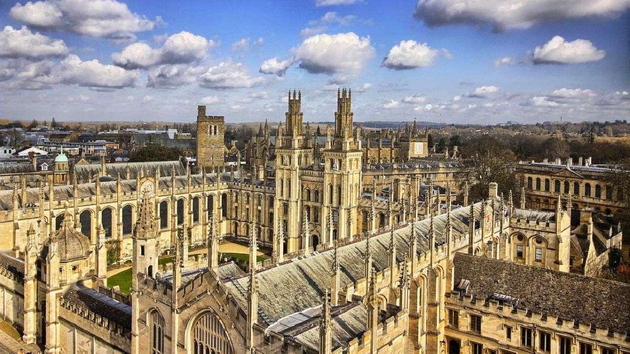 Esta es la carrera de letras más estresante según Oxford | Vozpópuli
