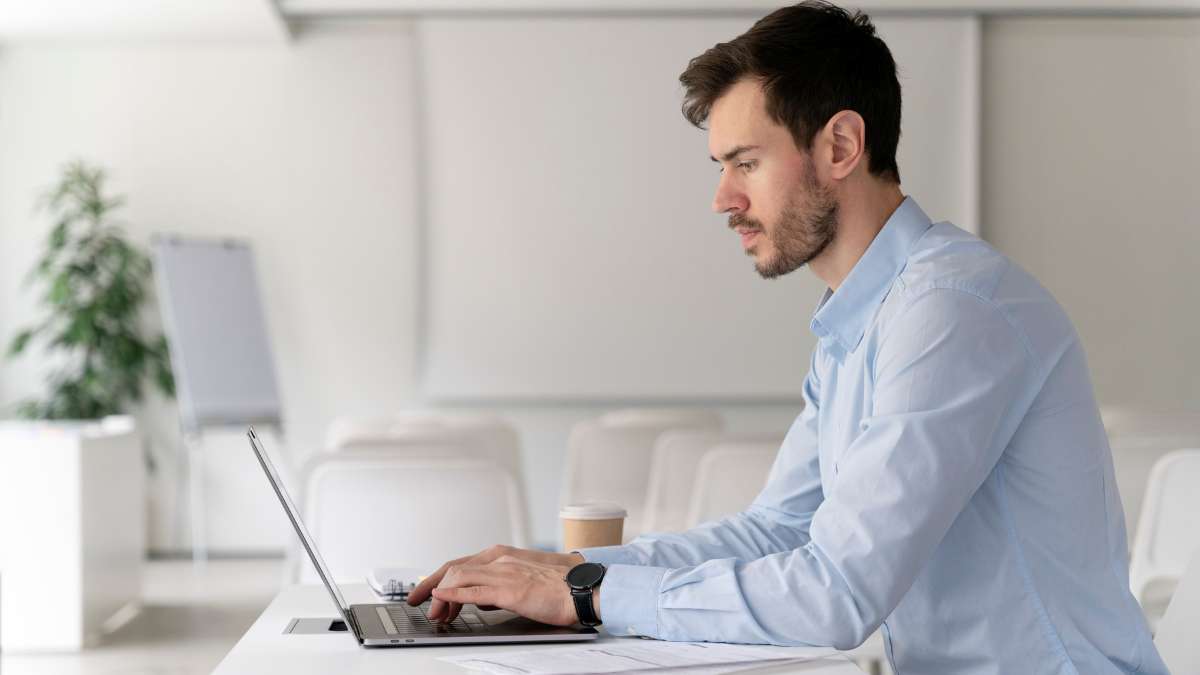 Autónomos en alerta: quiénes quedarán fuera del sistema 'Verifactu' y ...