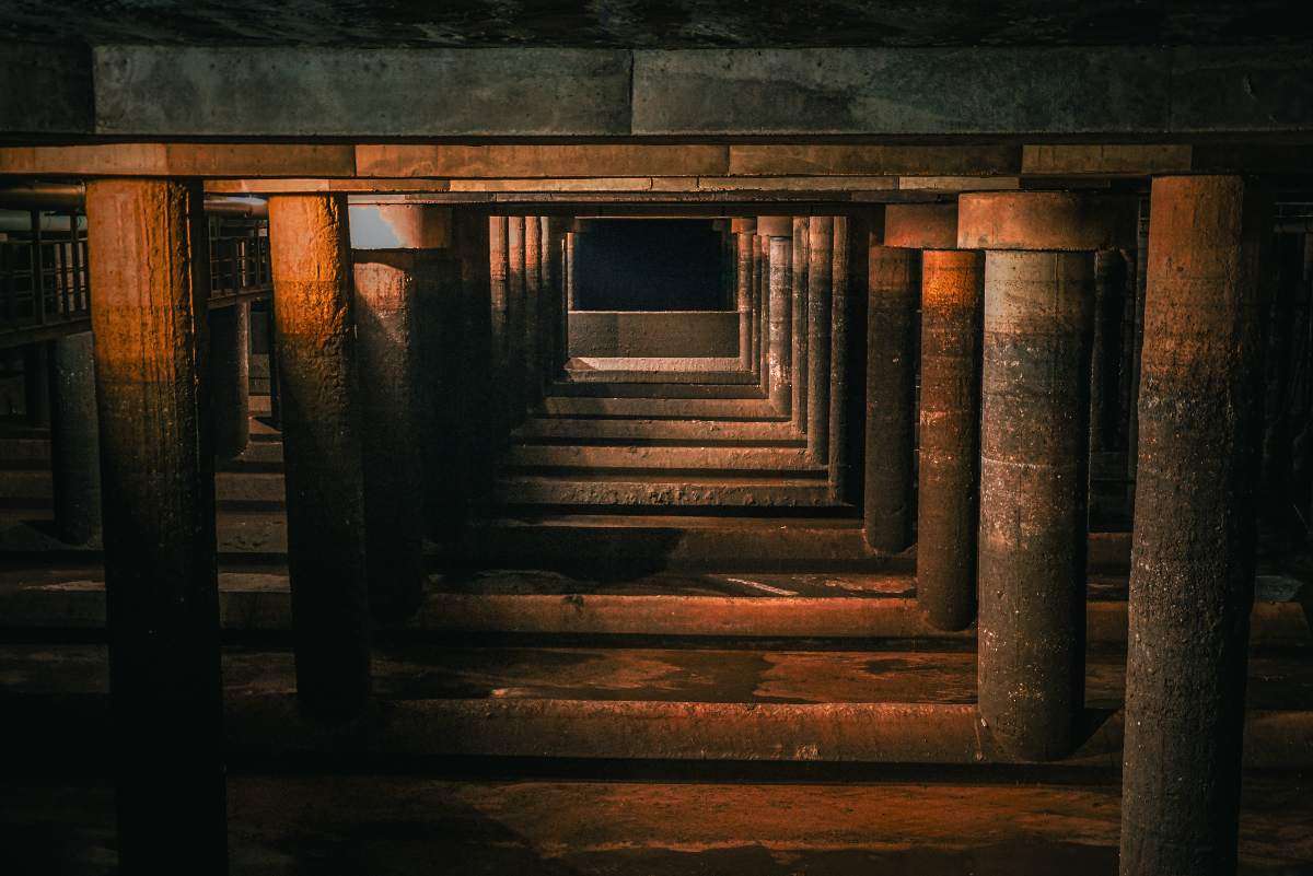 Colosos de hormigón que protegen los ríos de la contaminación en días de lluvia intensa | Vozpópuli