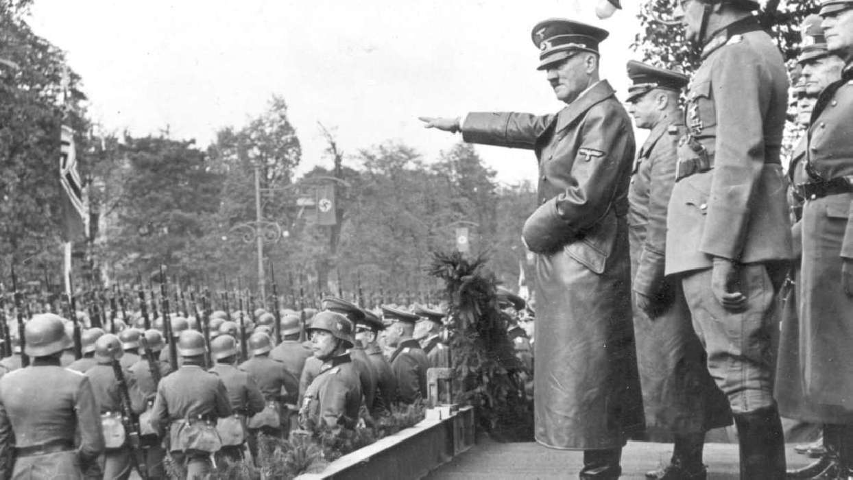 El hombre que predijo la caída de Hitler | Vozpópuli