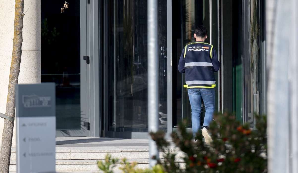 La UDEF registra la sede de Plus Ultra, señalada por sus vínculos con ...