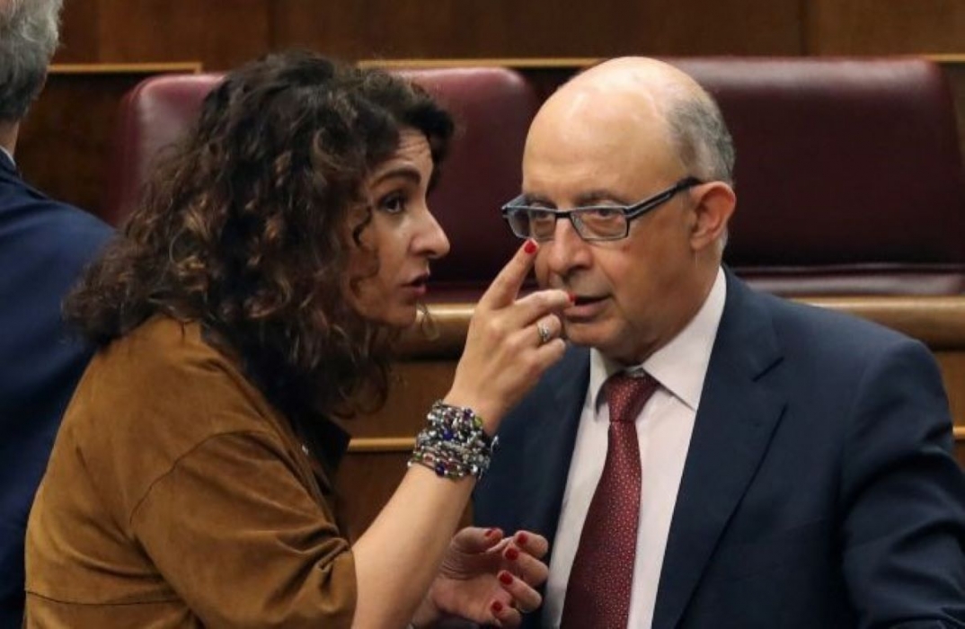 Los dardos de Montoro a Montero: “Vive de lo que hicimos y se queja. Me ...