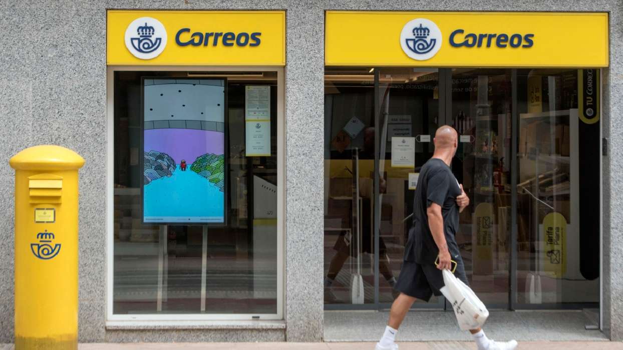 Empleados de Correos denuncian el impago de comisiones prometidas por vender seguros | Vozpópuli